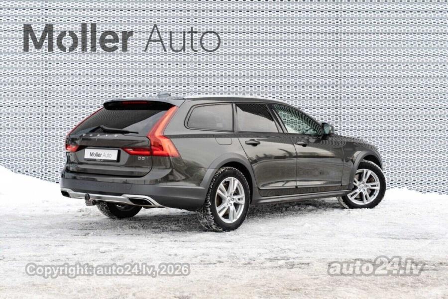 Volvo V90 2018 Rīga, ar dzinēja tilpumu 2.00 L un nobraukumu 158 tūkst. km par 21950 €, foto 5 vietnē AUTOMOTO.COM.LV