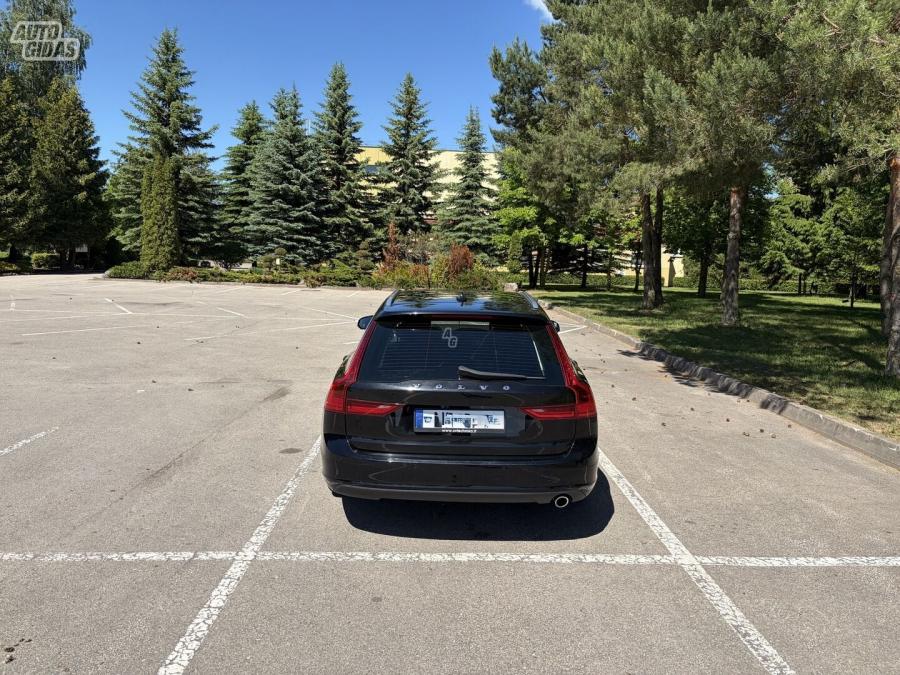 Volvo V90 2018 in Joniskis, with an engine capacity of 2.00 L and mileage of 371 thousand km for 10900 €, photo 7 on AUTOMOTO.COM.LV