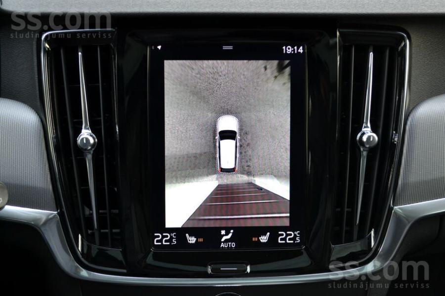 Volvo V90 2018 in Tukums, with an engine capacity of 2.00 L and mileage of 242 thousand km for 17890 €, photo 15 on AUTOMOTO.COM.LV