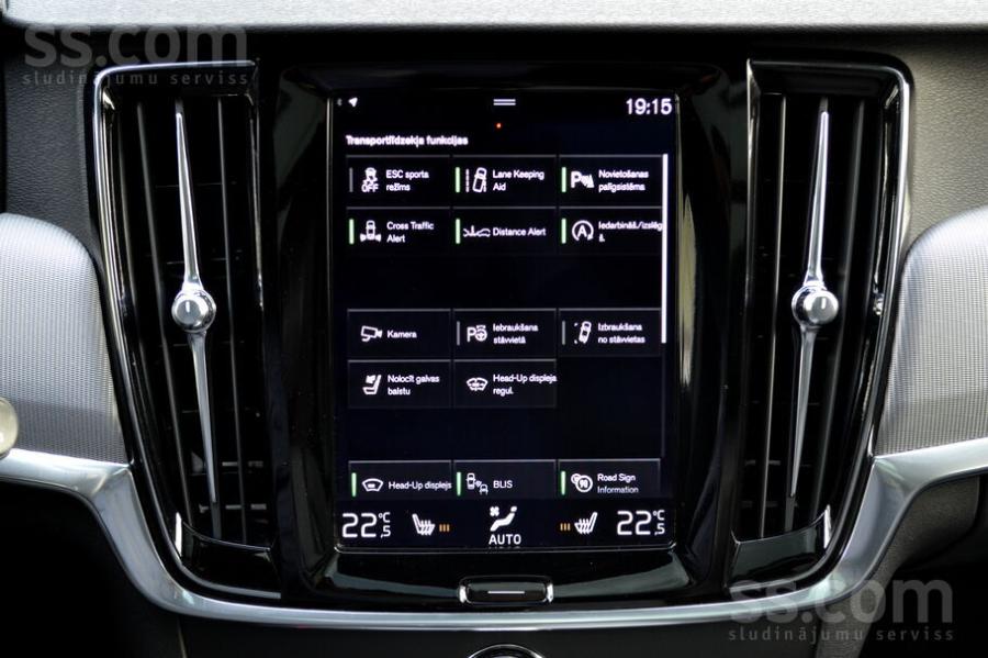 Volvo V90 2018 in Tukums, with an engine capacity of 2.00 L and mileage of 242 thousand km for 17890 €, photo 17 on AUTOMOTO.COM.LV