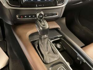 Volvo V90 2018 Viļņa, ar dzinēja tilpumu 1.97 L un nobraukumu 210 tūkst. km par 15990 €, foto 12 vietnē AUTOMOTO.COM.LV