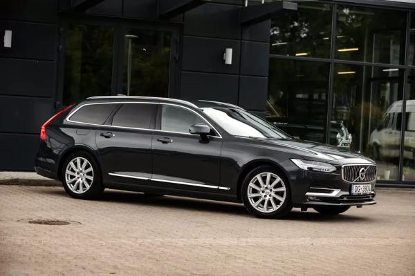Volvo V90 2018 Jelgava, ar dzinēja tilpumu 2.00 L un nobraukumu 395 tūkst. km par 13700 €, foto 4 vietnē AUTOMOTO.COM.LV