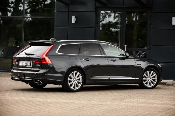 Volvo V90 2018 Jelgava, ar dzinēja tilpumu 2.00 L un nobraukumu 395 tūkst. km par 13700 €, foto 7 vietnē AUTOMOTO.COM.LV