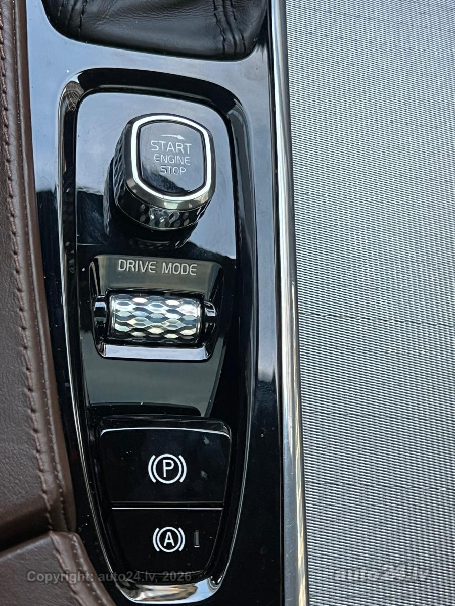 Volvo V90 2018 Tartu, ar dzinēja tilpumu 2.00 L un nobraukumu 224 tūkst. km par 16500 €, foto 18 vietnē AUTOMOTO.COM.LV