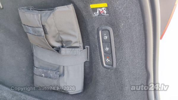 Volvo V90 2018 Tartu, ar dzinēja tilpumu 2.00 L un nobraukumu 284 tūkst. km par 20490 €, foto 6 vietnē AUTOMOTO.COM.LV