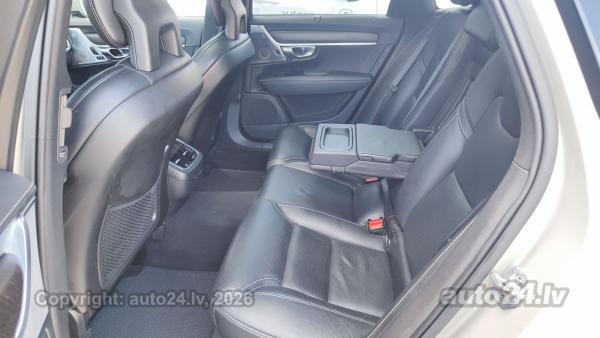 Volvo V90 2018 Tartu, ar dzinēja tilpumu 2.00 L un nobraukumu 284 tūkst. km par 20490 €, foto 8 vietnē AUTOMOTO.COM.LV
