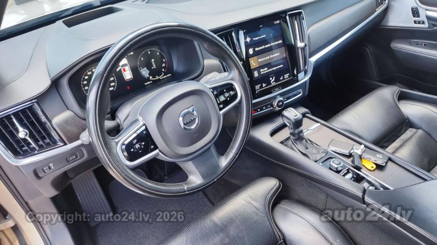 Volvo V90 2018 in Tartu, with an engine capacity of 2.00 L and mileage of 284 thousand km for 20490 €, photo 15 on AUTOMOTO.COM.LV