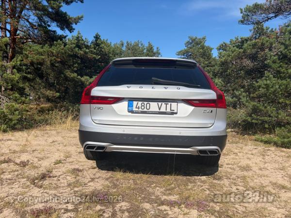 Volvo V90 2018 in Tallinn, with an engine capacity of 2.00 L and mileage of 153 thousand km for 23500 €, photo 11 on AUTOMOTO.COM.LV