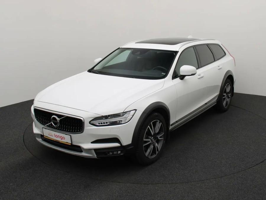 Volvo V90 2019 in Vilnius, with an engine capacity of 2.00 L and mileage of 269 thousand km for 19799 €, photo 1 on AUTOMOTO.COM.LV