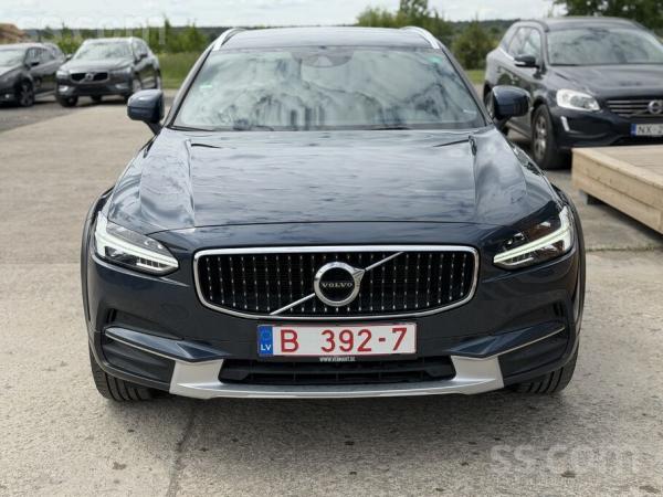 Volvo V90 2019 in Riga, with an engine capacity of 2.00 L and mileage of 209 thousand km for 19990 €, photo 2 on AUTOMOTO.COM.LV