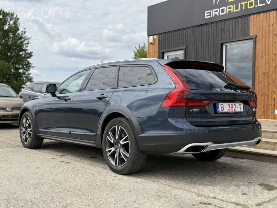 Volvo V90 2019 Rīga, ar dzinēja tilpumu 2.00 L un nobraukumu 209 tūkst. km par 19990 €, foto 17 vietnē AUTOMOTO.COM.LV