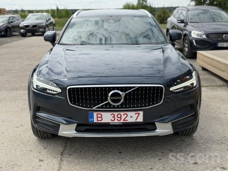 Volvo V90 2019 Rīga, ar dzinēja tilpumu 2.00 L un nobraukumu 209 tūkst. km par 19990 €, foto 3 vietnē AUTOMOTO.COM.LV