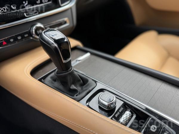 Volvo V90 2019 in Riga, with an engine capacity of 2.00 L and mileage of 209 thousand km for 19990 €, photo 10 on AUTOMOTO.COM.LV