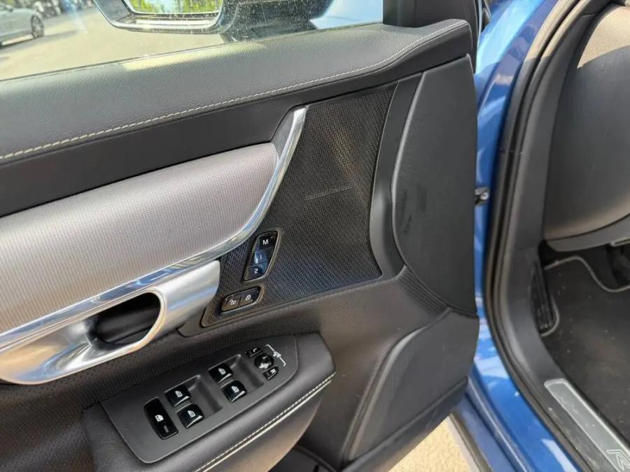 Volvo V90 2019 Rīga, ar dzinēja tilpumu 2.00 L un nobraukumu 265 tūkst. km par 16900 €, foto 8 vietnē AUTOMOTO.COM.LV