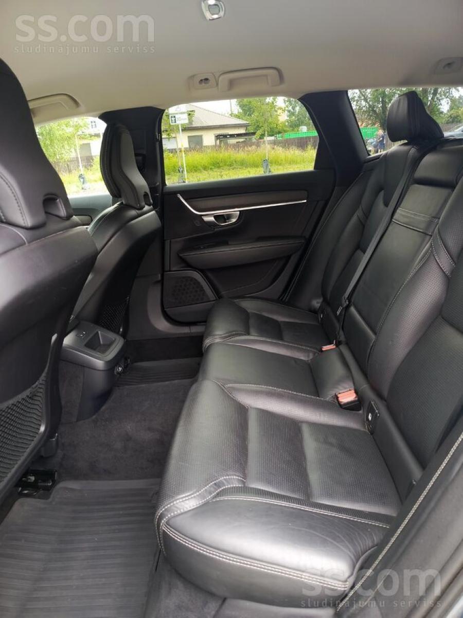 Volvo V90 2019 Rīga, ar dzinēja tilpumu 2.00 L un nobraukumu 235 tūkst. km par 17990 €, foto 24 vietnē AUTOMOTO.COM.LV