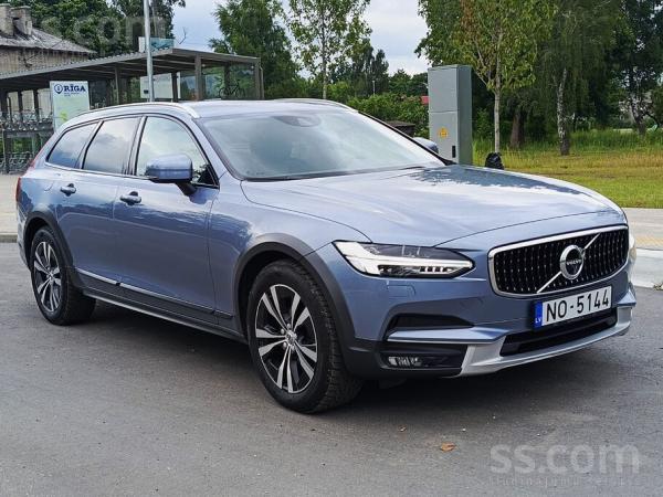 Volvo V90 2019 Rīga, ar dzinēja tilpumu 2.00 L un nobraukumu 235 tūkst. km par 17990 €, foto 2 vietnē AUTOMOTO.COM.LV