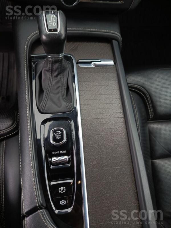 Volvo V90 2019 Rīga, ar dzinēja tilpumu 2.00 L un nobraukumu 235 tūkst. km par 17990 €, foto 8 vietnē AUTOMOTO.COM.LV
