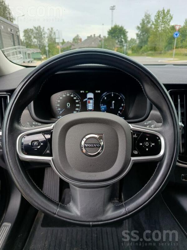 Volvo V90 2019 Rīga, ar dzinēja tilpumu 2.00 L un nobraukumu 235 tūkst. km par 17990 €, foto 9 vietnē AUTOMOTO.COM.LV