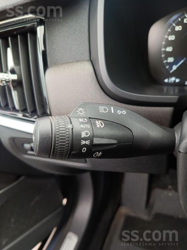 Volvo V90 2019 Rīga, ar dzinēja tilpumu 2.00 L un nobraukumu 235 tūkst. km par 17990 €, foto 10 vietnē AUTOMOTO.COM.LV