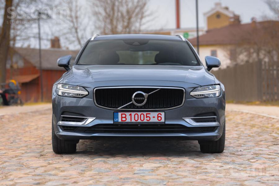Volvo V90 2020 Jelgava, ar dzinēja tilpumu 2.00 L un nobraukumu 206 tūkst. km par 19300 €, foto 4 vietnē AUTOMOTO.COM.LV