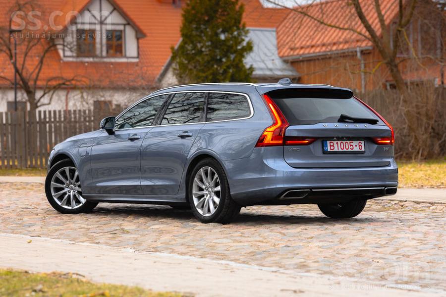 Volvo V90 2020 Jelgava, ar dzinēja tilpumu 2.00 L un nobraukumu 206 tūkst. km par 19300 €, foto 5 vietnē AUTOMOTO.COM.LV