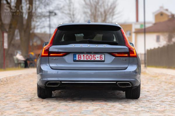 Volvo V90 2020 in Jelgava, with an engine capacity of 2.00 L and mileage of 206 thousand km for 19300 €, photo 6 on AUTOMOTO.COM.LV
