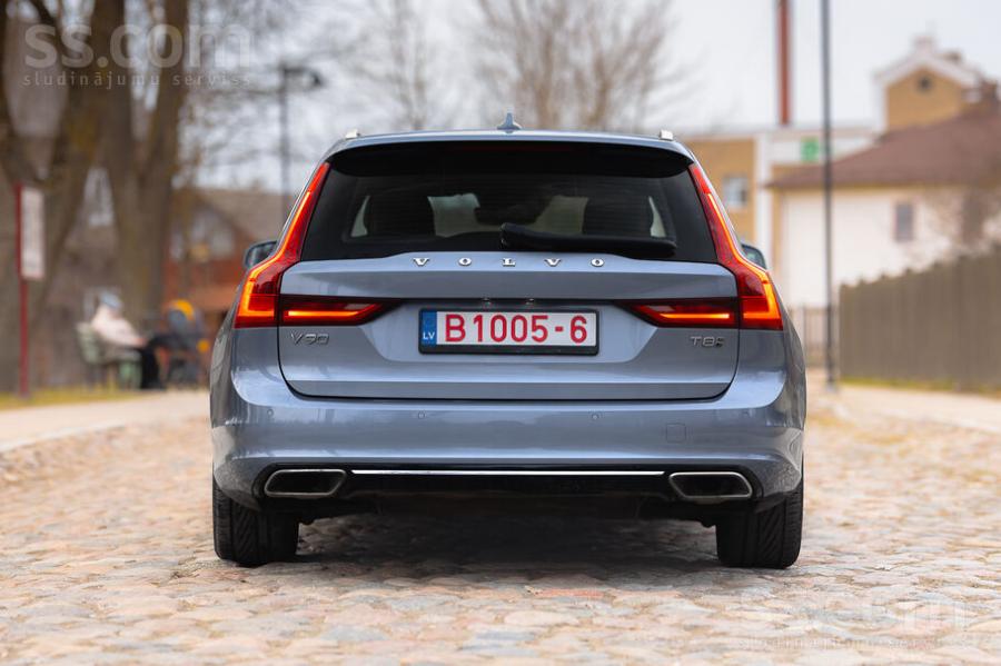 Volvo V90 2020 Jelgava, ar dzinēja tilpumu 2.00 L un nobraukumu 206 tūkst. km par 19300 €, foto 7 vietnē AUTOMOTO.COM.LV