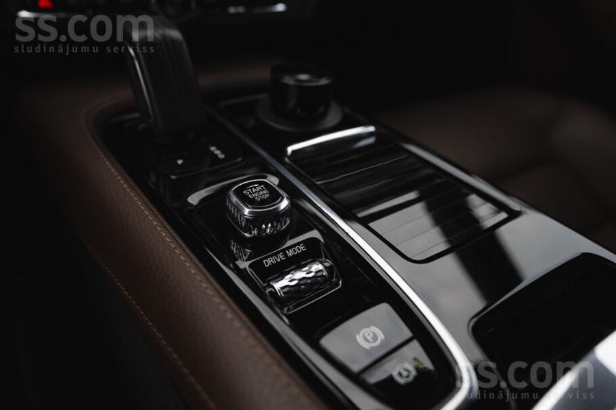 Volvo V90 2020 Jelgava, ar dzinēja tilpumu 2.00 L un nobraukumu 206 tūkst. km par 19300 €, foto 13 vietnē AUTOMOTO.COM.LV