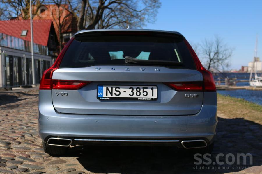 Volvo V90 2020 in Riga, with an engine capacity of 2.00 L and mileage of 149 thousand km for 22800 €, photo 4 on AUTOMOTO.COM.LV