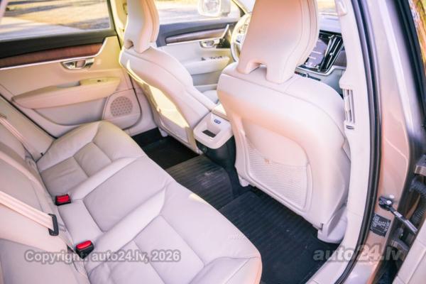 Volvo V90 2021 Tallina, ar dzinēja tilpumu 2.00 L un nobraukumu 189 tūkst. km par 30400 €, foto 6 vietnē AUTOMOTO.COM.LV