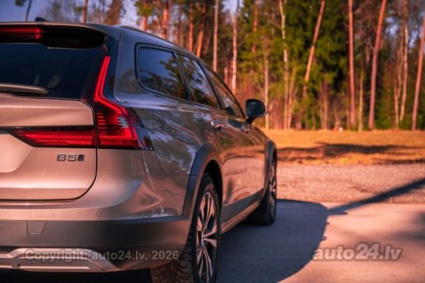 Volvo V90 2021 Tallina, ar dzinēja tilpumu 2.00 L un nobraukumu 189 tūkst. km par 30400 €, foto 4 vietnē AUTOMOTO.COM.LV