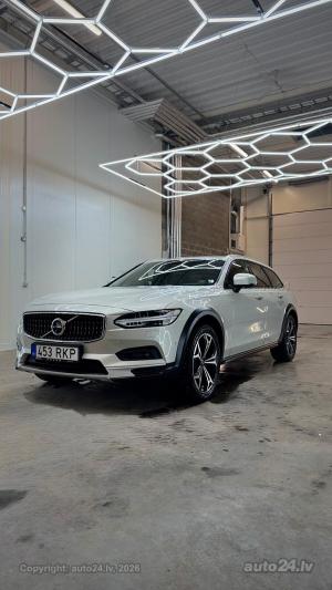Volvo V90 2022 in Tallinn, with an engine capacity of 2.00 L and mileage of 149 thousand km for 42000 €, photo  on AUTOMOTO.COM.LV