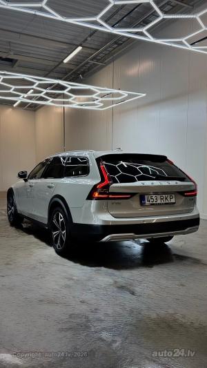 Volvo V90 2022 in Tallinn, with an engine capacity of 2.00 L and mileage of 149 thousand km for 42000 €, photo 2 on AUTOMOTO.COM.LV