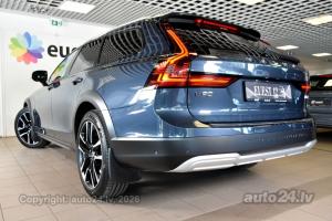Volvo V90 2022 Tallina, ar dzinēja tilpumu 2.00 L un nobraukumu 128 tūkst. km par 37990 €, foto  vietnē AUTOMOTO.COM.LV