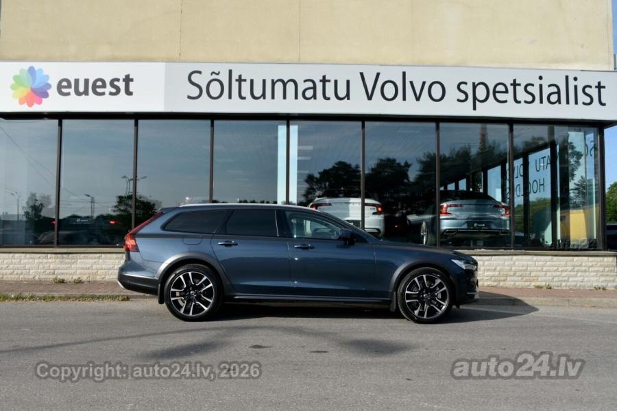 Volvo V90 2022 Tallina, ar dzinēja tilpumu 2.00 L un nobraukumu 128 tūkst. km par 37990 €, foto 8 vietnē AUTOMOTO.COM.LV