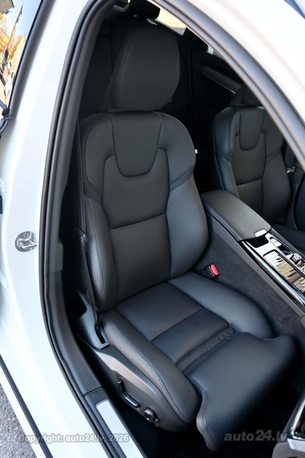 Volvo V90 2025 in Tallinn, with an engine capacity of 2.00 L and mileage of 24 thousand km for 48990 €, photo 10 on AUTOMOTO.COM.LV