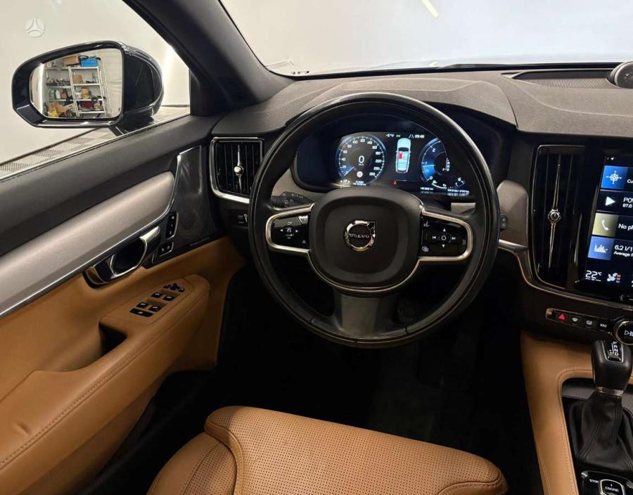 Violets Volvo V90 2017 Marijampole, ar dzinēja tilpumu 2.00 L un nobraukumu 312 tūkst. km par 14650 €, foto 25 vietnē AUTOMOTO.COM.LV