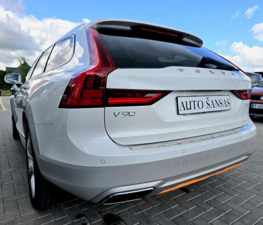 Balts Volvo V90 2018 Tauragė, ar dzinēja tilpumu 2.00 L un nobraukumu 258 tūkst. km par 17400 €, foto 13 vietnē AUTOMOTO.COM.LV