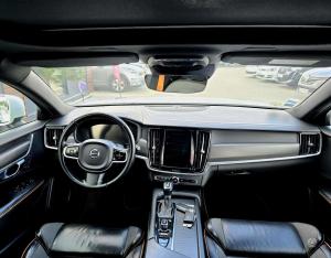 Balts Volvo V90 2018 Tauragė, ar dzinēja tilpumu 2.00 L un nobraukumu 258 tūkst. km par 17400 €, foto 15 vietnē AUTOMOTO.COM.LV