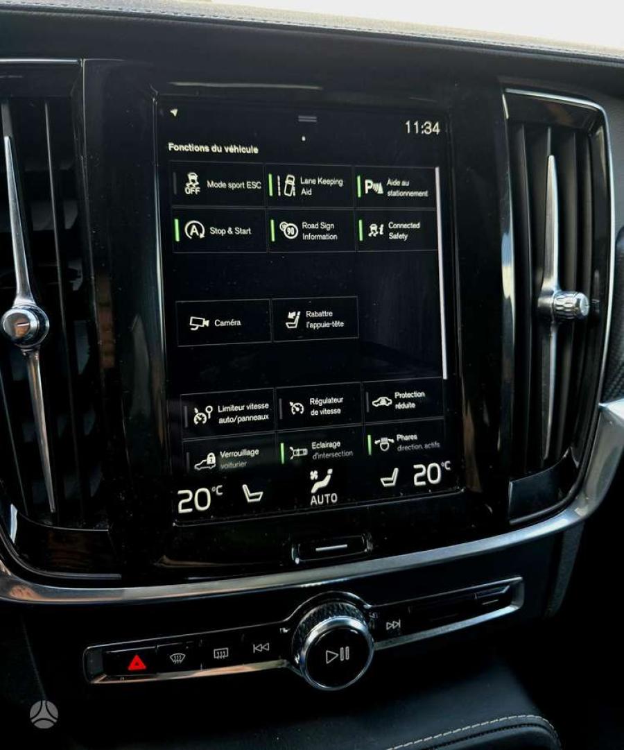 Balts Volvo V90 2018 Tauragė, ar dzinēja tilpumu 2.00 L un nobraukumu 258 tūkst. km par 17400 €, foto 20 vietnē AUTOMOTO.COM.LV