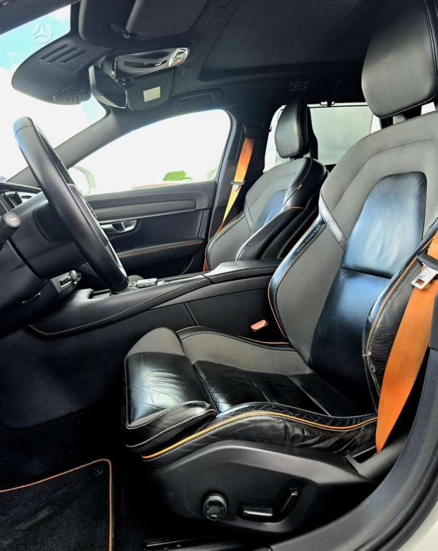 Balts Volvo V90 2018 Tauragė, ar dzinēja tilpumu 2.00 L un nobraukumu 258 tūkst. km par 17400 €, foto 23 vietnē AUTOMOTO.COM.LV