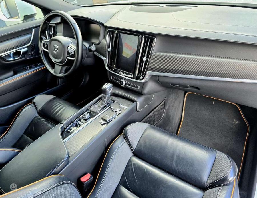 Balts Volvo V90 2018 Tauragė, ar dzinēja tilpumu 2.00 L un nobraukumu 258 tūkst. km par 17400 €, foto 26 vietnē AUTOMOTO.COM.LV