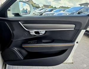 Balts Volvo V90 2018 Tauragė, ar dzinēja tilpumu 2.00 L un nobraukumu 258 tūkst. km par 17400 €, foto 35 vietnē AUTOMOTO.COM.LV