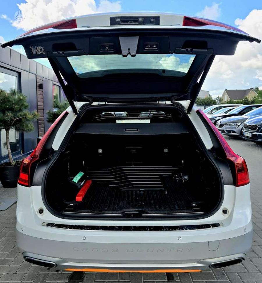 Balts Volvo V90 2018 Tauragė, ar dzinēja tilpumu 2.00 L un nobraukumu 258 tūkst. km par 17400 €, foto 38 vietnē AUTOMOTO.COM.LV