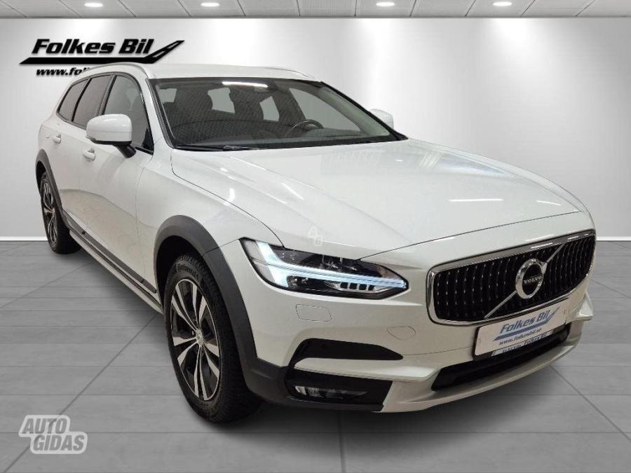 White Volvo V90 2020 in Kaunas, with an engine capacity of 0.00 L and mileage of 82 thousand km for 37592 €, photo 3 on AUTOMOTO.COM.LV
