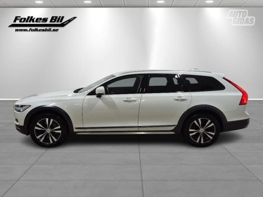 White Volvo V90 2020 in Kaunas, with an engine capacity of 0.00 L and mileage of 82 thousand km for 37592 €, photo 5 on AUTOMOTO.COM.LV