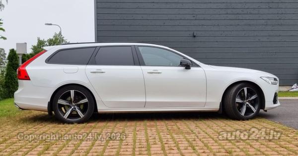 White Volvo V90 2019 in Tallinn, with an engine capacity of 2.00 L and mileage of 109 thousand km for 29900 €, photo 7 on AUTOMOTO.COM.LV