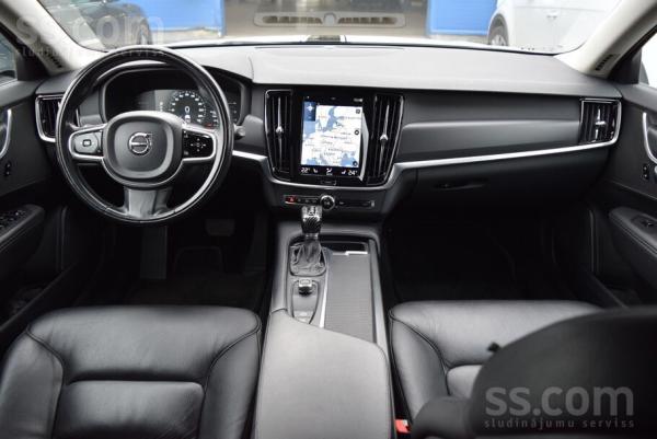 Balts Volvo V90 2016 Rīga, ar dzinēja tilpumu 2.00 L un nobraukumu 195 tūkst. km par 16900 €, foto 4 vietnē AUTOMOTO.COM.LV
