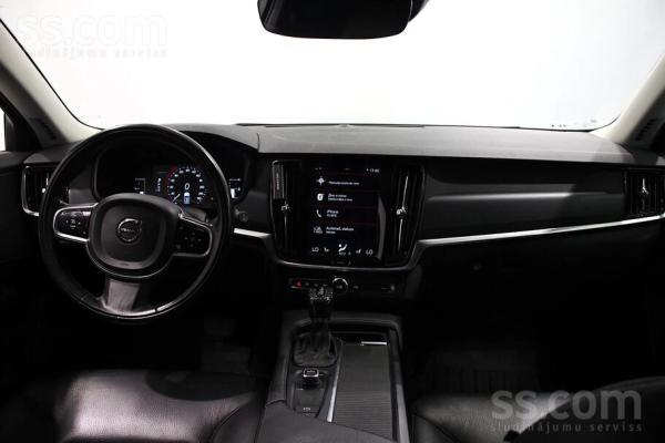 White Volvo V90 2016 in Riga, with an engine capacity of 2.00 L and mileage of 195 thousand km for 15850 €, photo 8 on AUTOMOTO.COM.LV