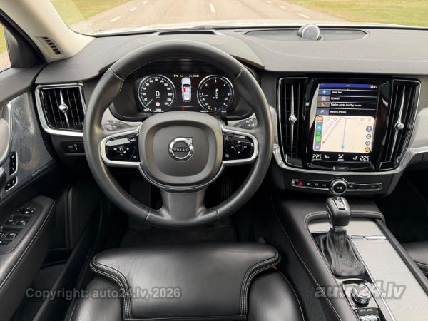 White Volvo V90 2016 in Tallinn, with an engine capacity of 2.00 L and mileage of 253 thousand km for 17990 €, photo 5 on AUTOMOTO.COM.LV